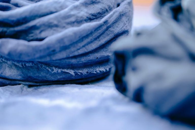 How to Rid Clothes of Dye: 5 Effective Methods - Knowing Fabric