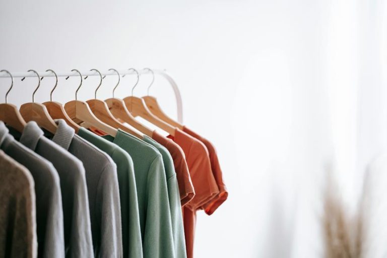 Acrylic Vs. Wool: Which Fabric Is Better for Sweaters? - Knowing Fabric