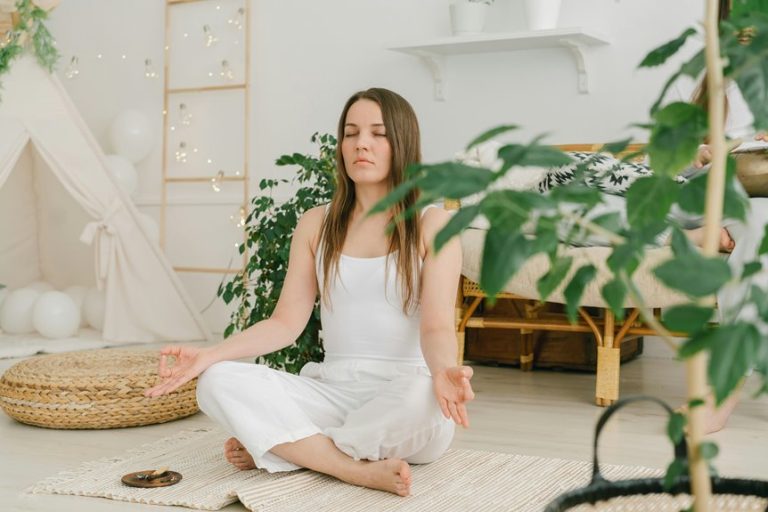How to Get Rid of Chemical Smell From New Clothes? - Knowing Fabric